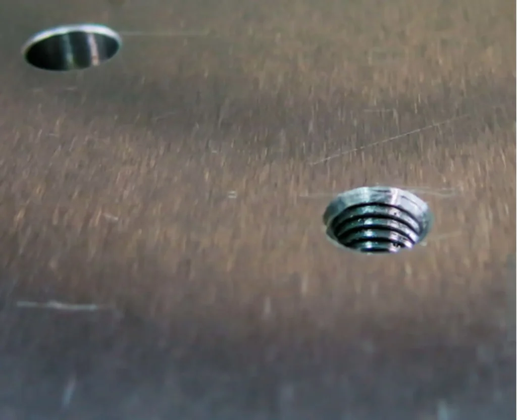 Sundi - Blind Holes: The Expert Guide to Drilling and Tapping